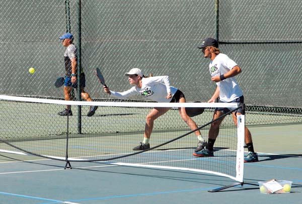 Pickleballers face off in Maui Pukaball Tournament | News, Sports, Jobs ...